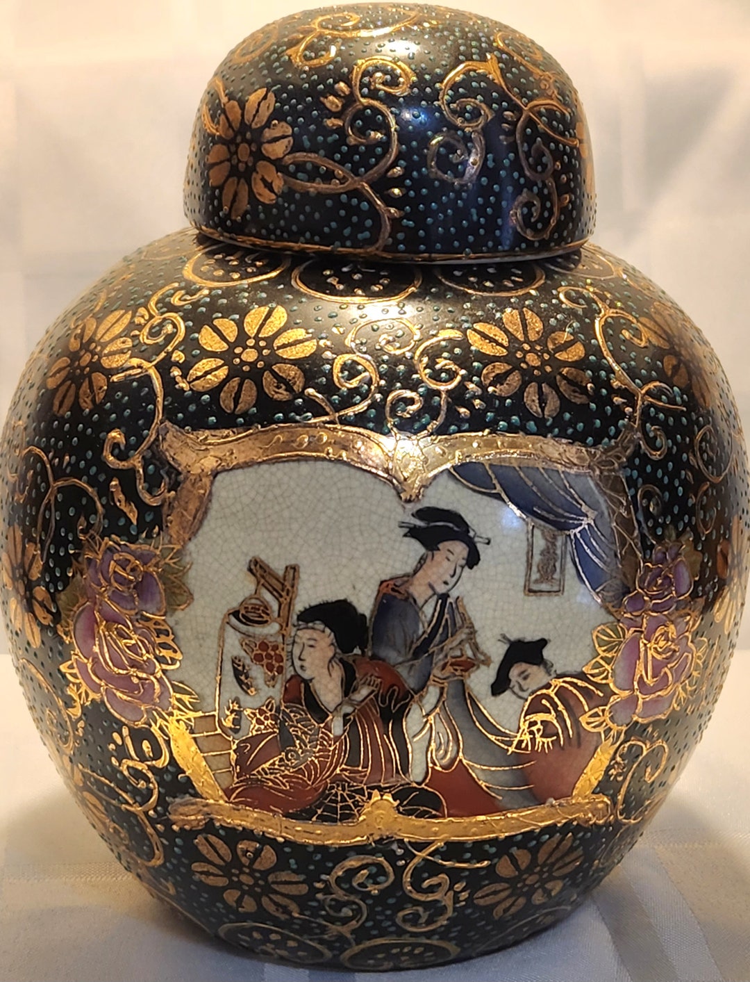 Japanese Royal Satsuma 3 Geisha Girls Scene Ginger Jar 24K Gold Peint à ...