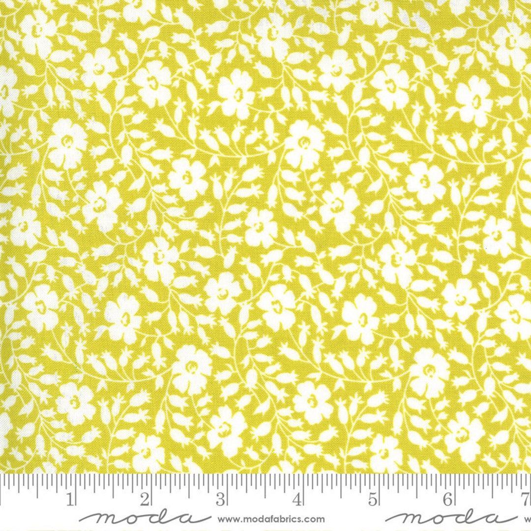 Moda Flowers for Freya Flower Bed Sprout23333 161/2 Yard - Etsy