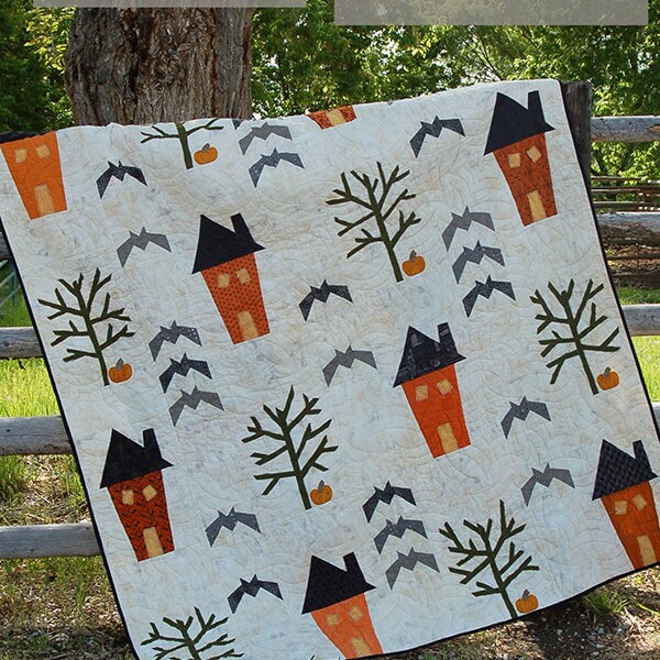 Haunted House Quilt - Etsy