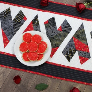Crazy Hearts Table Runner Pattern*heart Table Runner*crazy Hearts ...