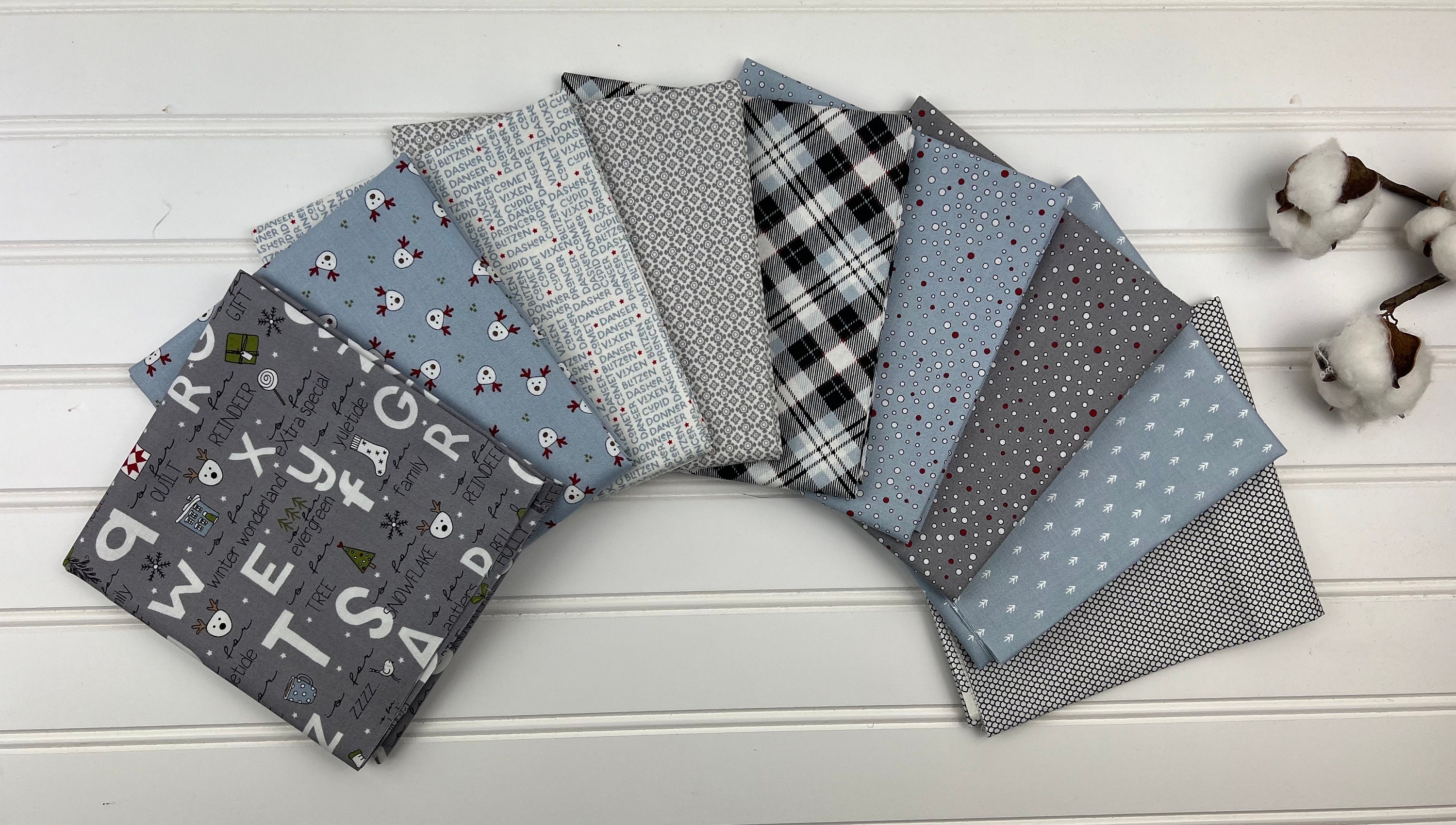 Moda on Dasher Fat Quarter Bundle (CC 55660) Sweetwater Christmas ...