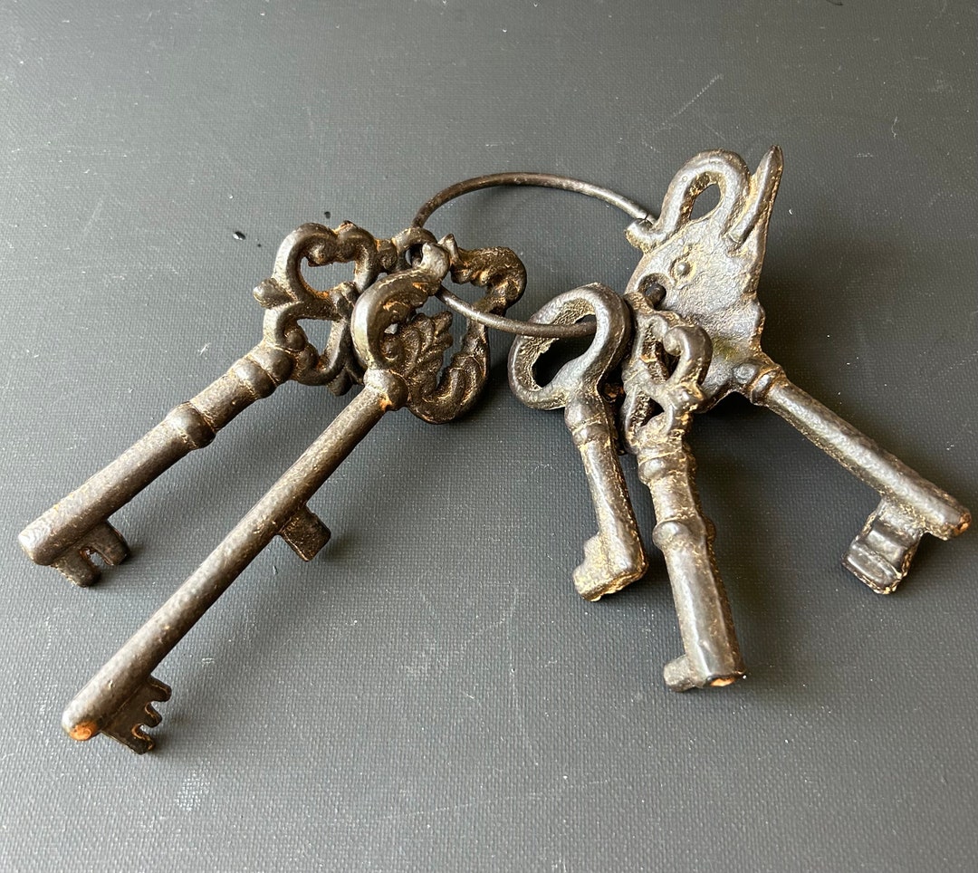 Keys Cast Iron Skeleton Elephant - Etsy
