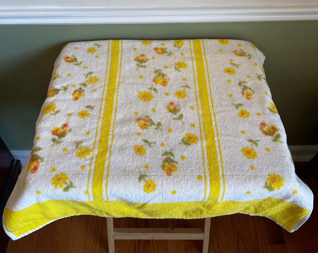 Vintage Springmaid Yellow Orange Floral Bath Towel - Etsy