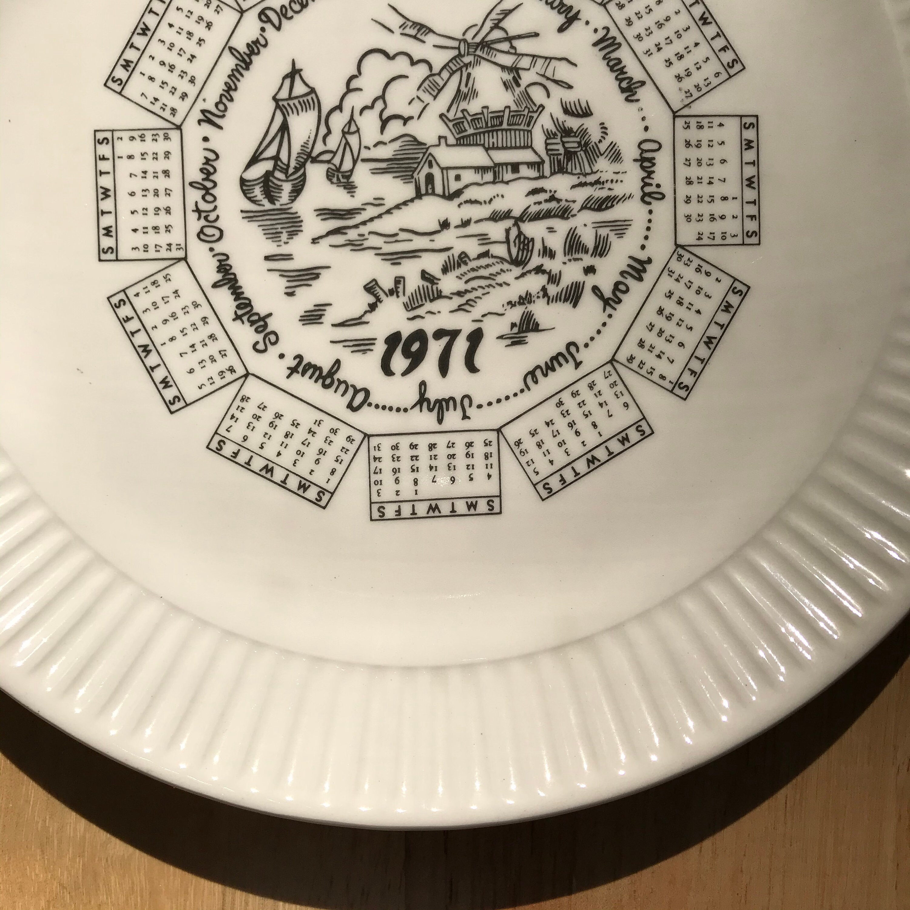 Vintage Ceramic 1971 Calendar Plate - Etsy