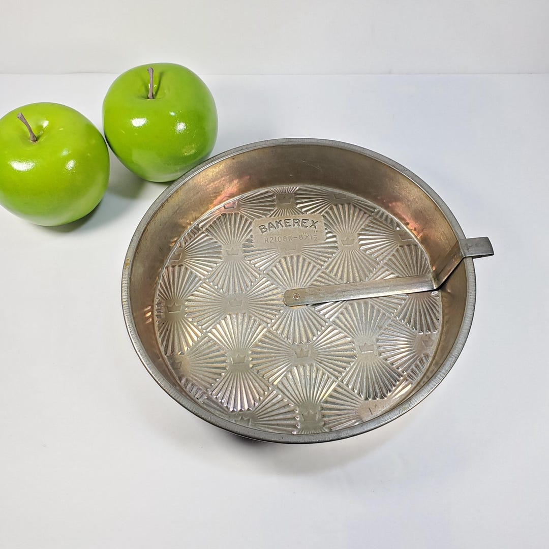 Vintage Cake Pan Bakerex 8.5 Round Cake Pan Atomic Starburst Aluminum ...