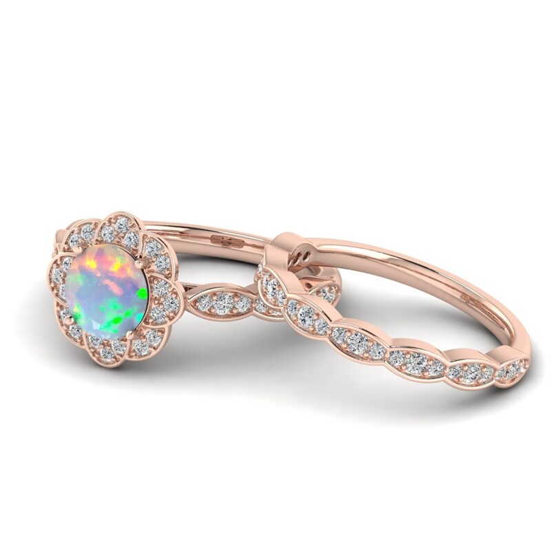 Flower Wedding Ring Set - Etsy