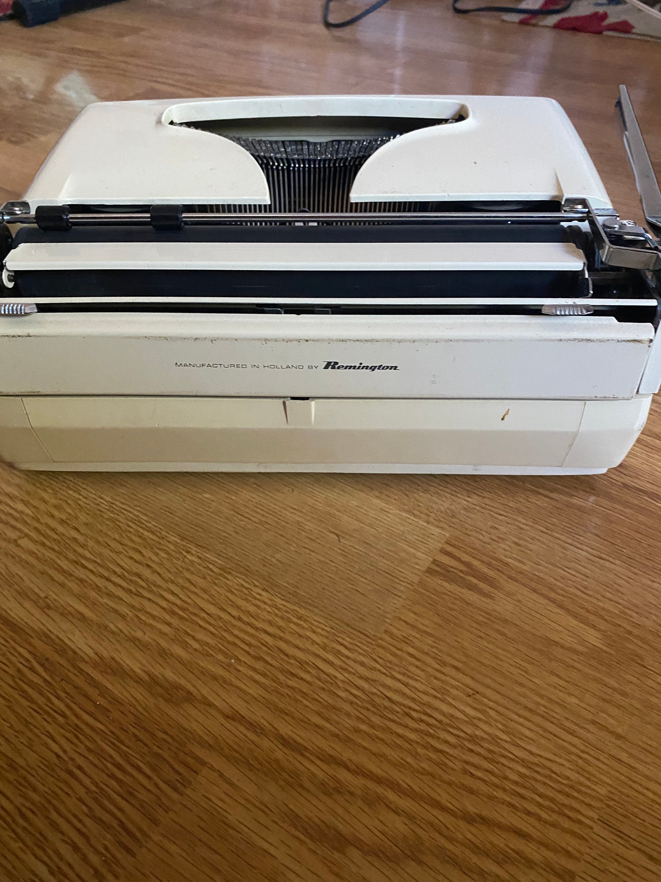 Vintage Remington Ten Forty Cursive Script Font Typewriter Great ...