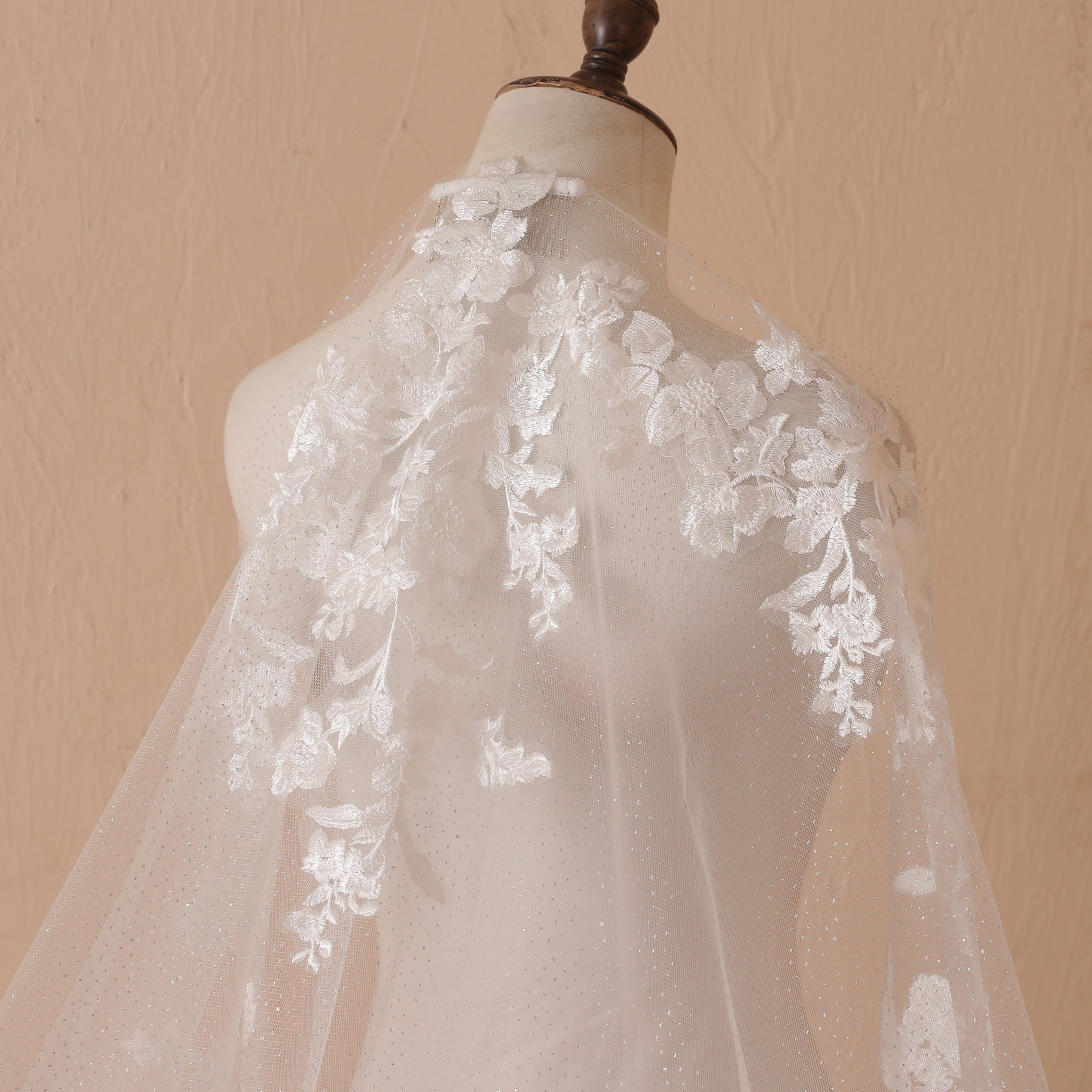 White Trailing Floral Wedding Veil Lace Cathedral Wedding Veil - Etsy