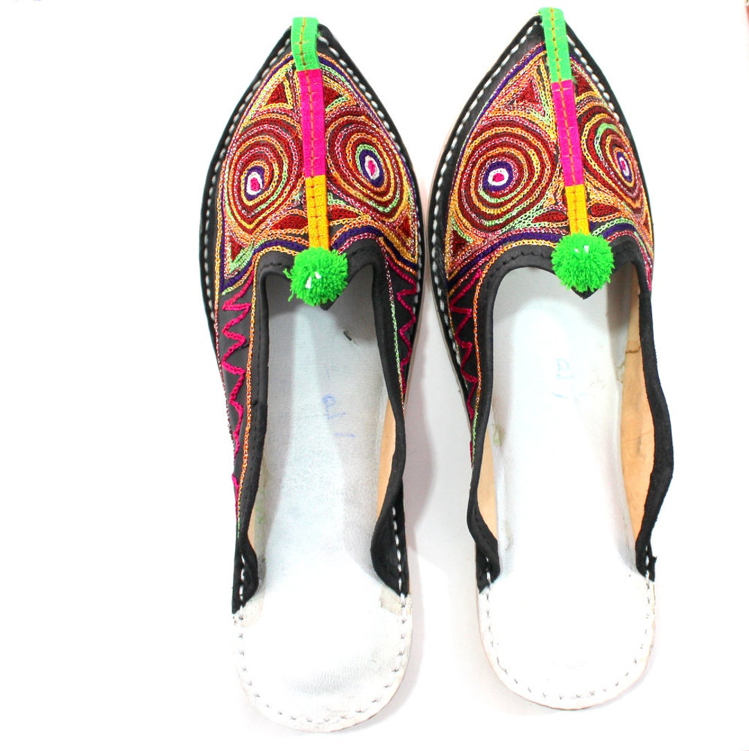 Handmade Leather Mojari Shoes | Embroidered Indian Jutti - Etsy
