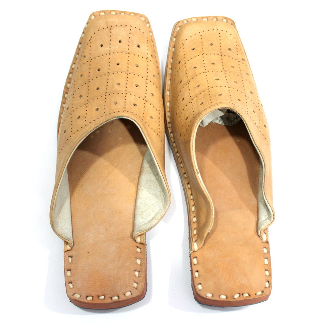 Handmade Leather Mojari Shoes: Traditional Indian Men's Jutti - Etsy