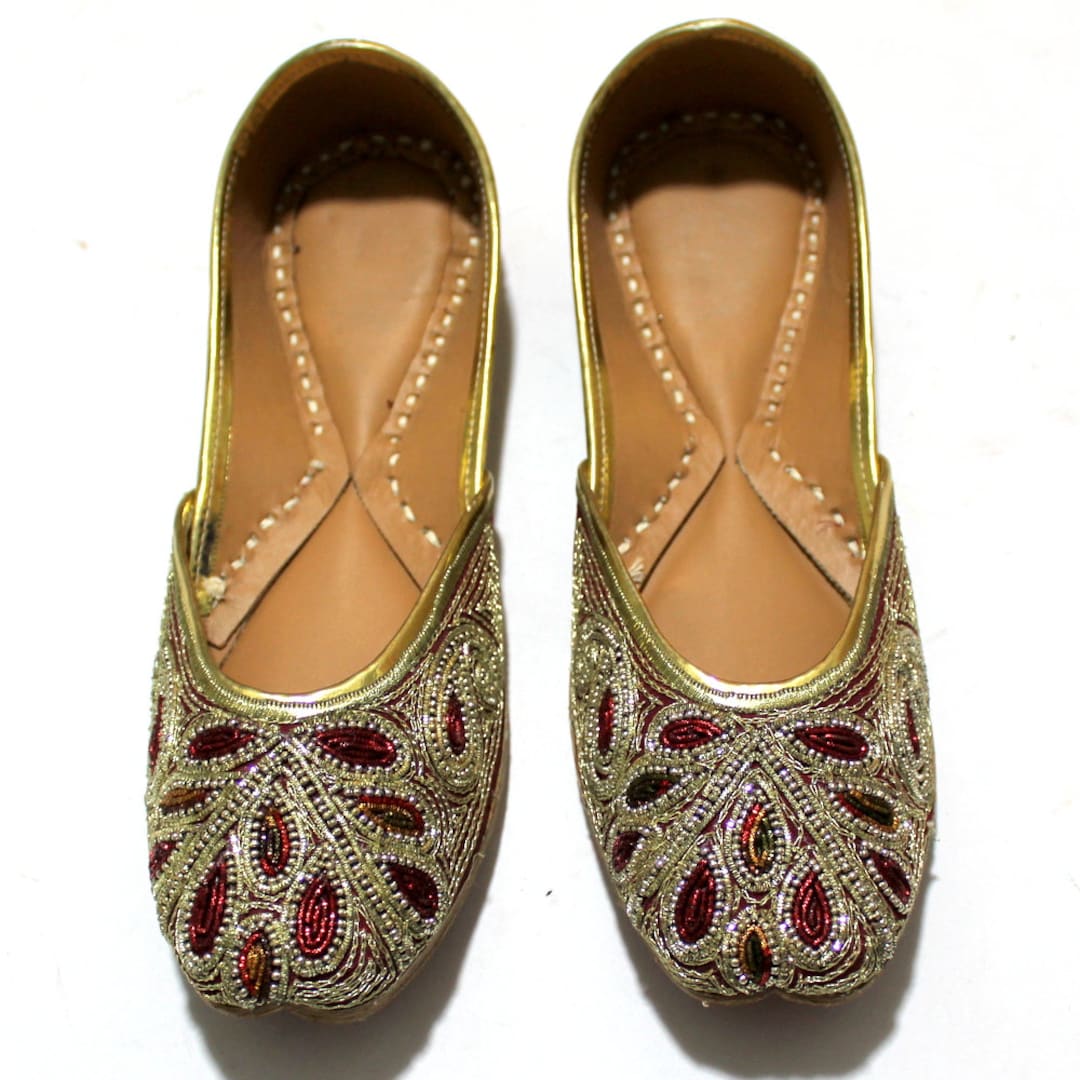 Embroidered Women's Mojari Shoes | Indian Wedding Jutti - Etsy