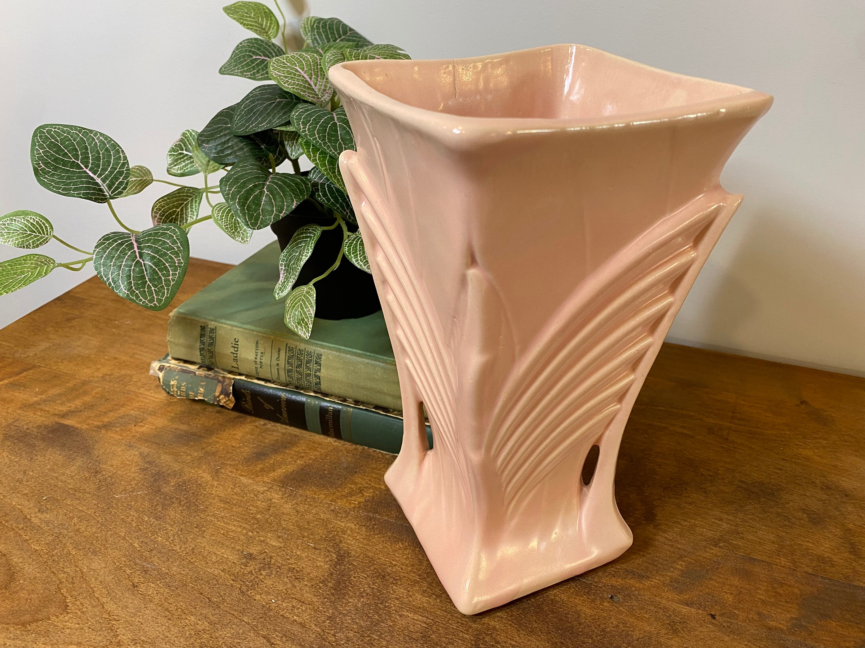 Vintage 1940's Mccoy Pottery Vase, Art Deco, Pink Bird Chevron Wing - Etsy