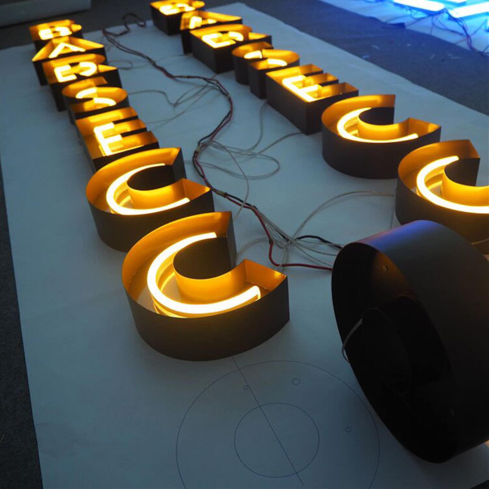 Custom 3D Metal Channel Letter Signs, LED Letters for Wall Decor, Neon ...