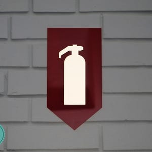 Fire Extinguisher Sign With Arrow | Highly Reflective Acrylic Safety ...