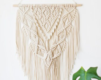 Makramee wand | Etsy