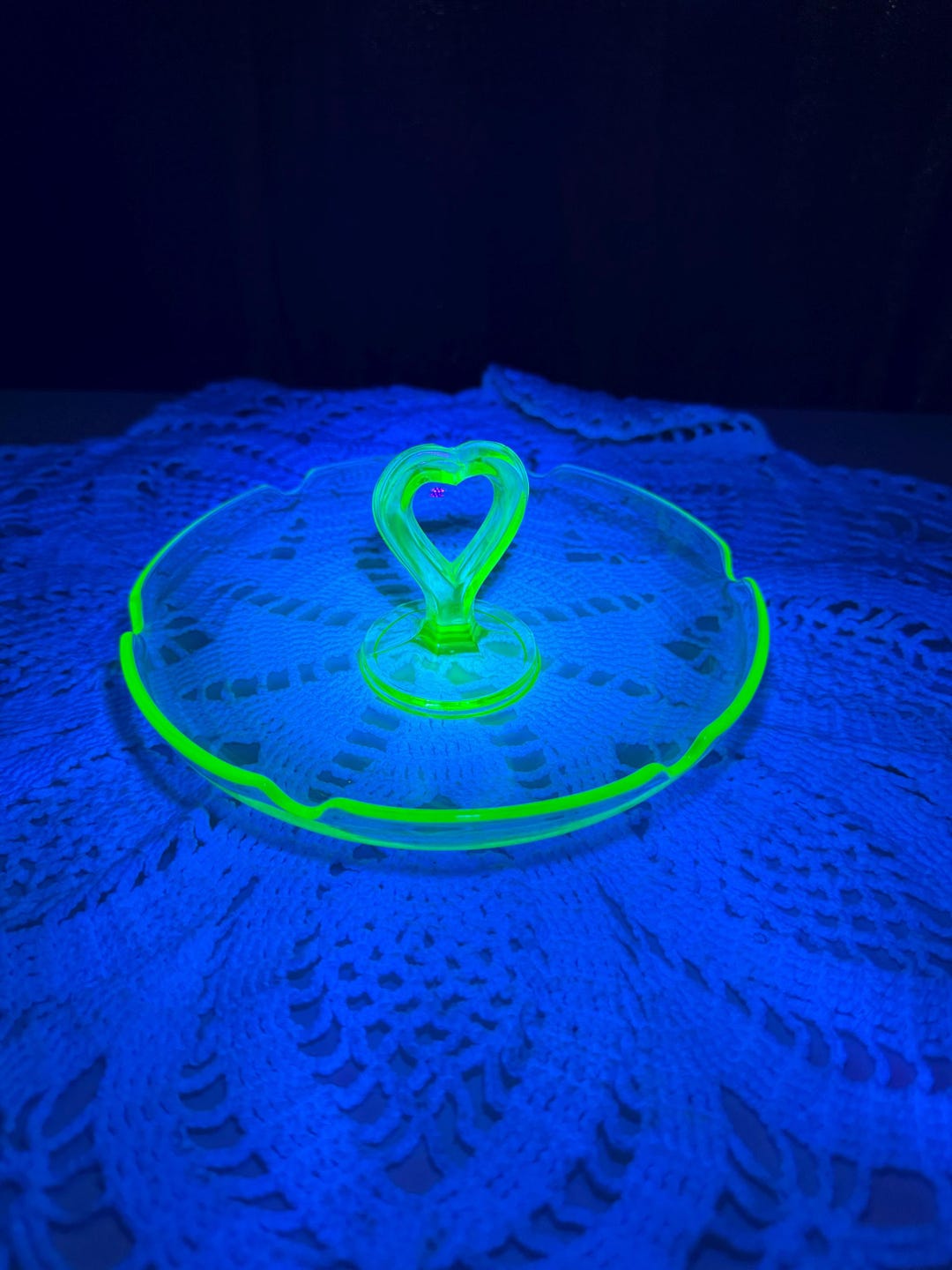 Uranium Heart Ashtray Glow Circa Antique Tray Dish Haunted Spells Witch ...