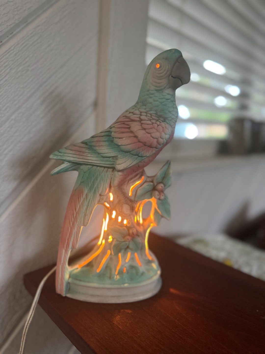 Vintage Macaw Parrot Pink Turquoise Light Lamp Florida Miami Bird Birds ...