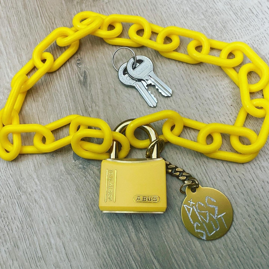 PISS 5LUT Yellow Flagging Padlock Chain Collar. XXL Yellow Abus Padlock ...
