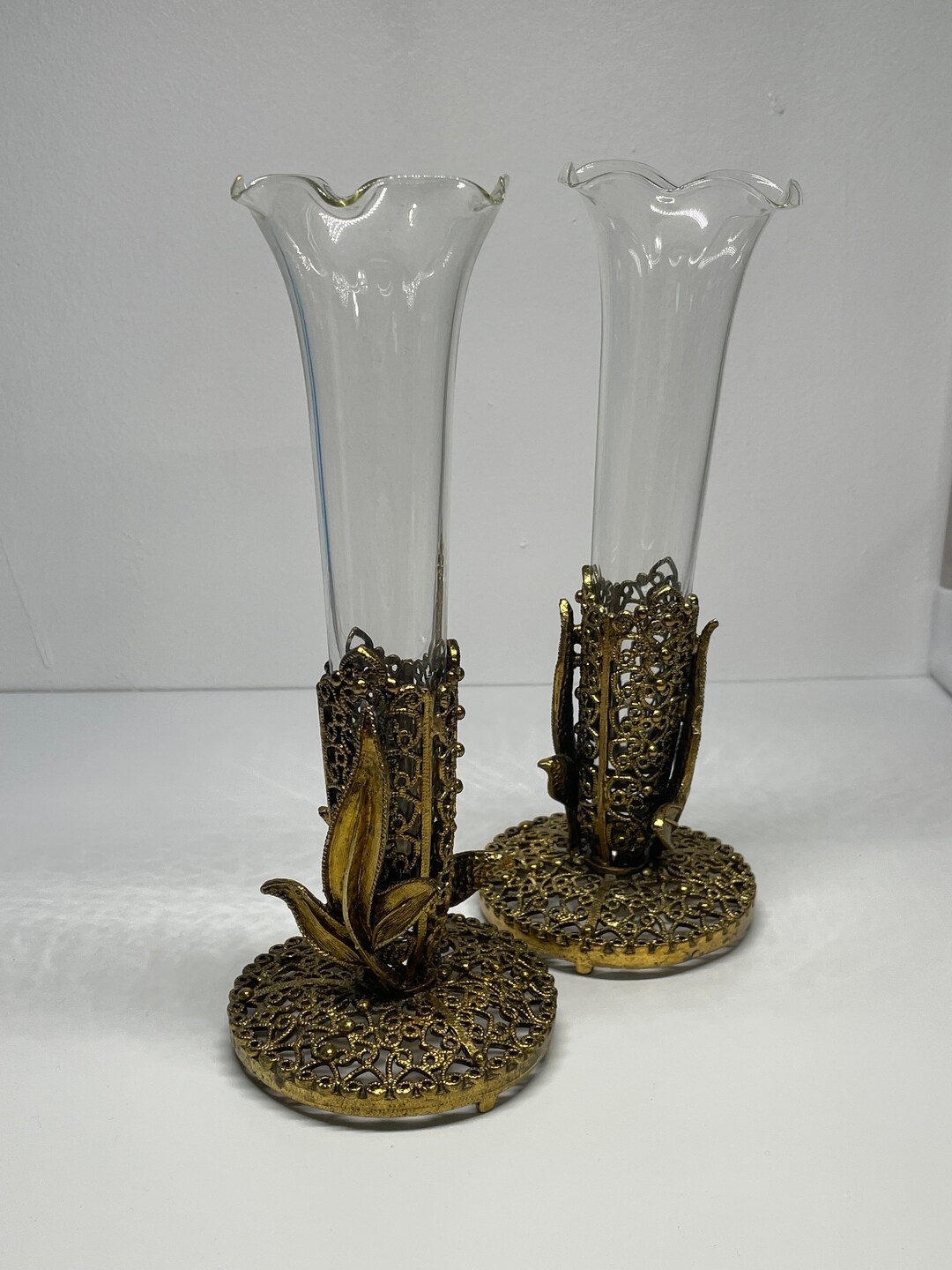 Vintage Hollywood Regency Fluted Bud Vases Gold Leaf Tone Filigree ...