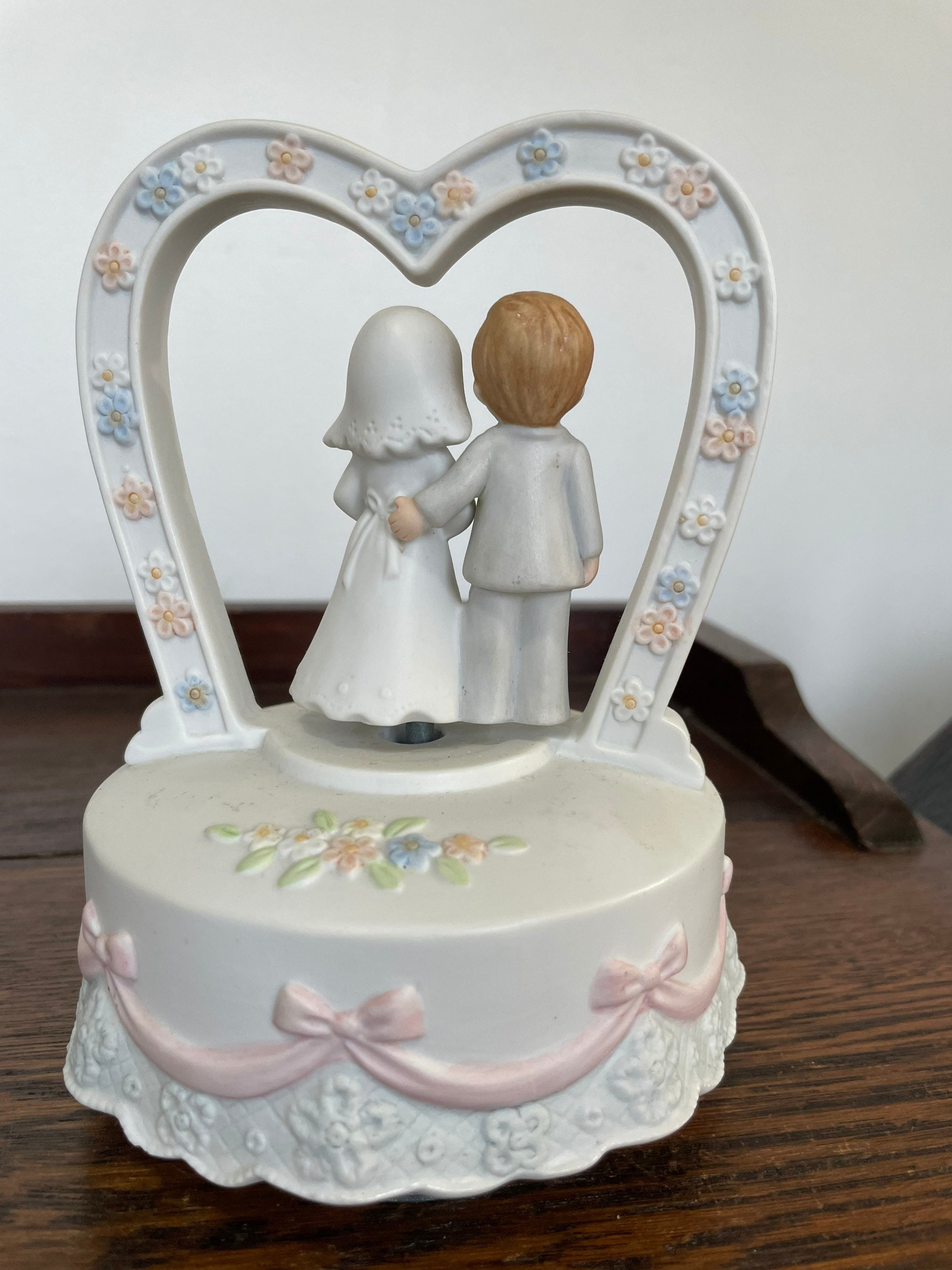 Vintage Lefton Music Box Bride and Groom Figurine Wedding Cake - Etsy