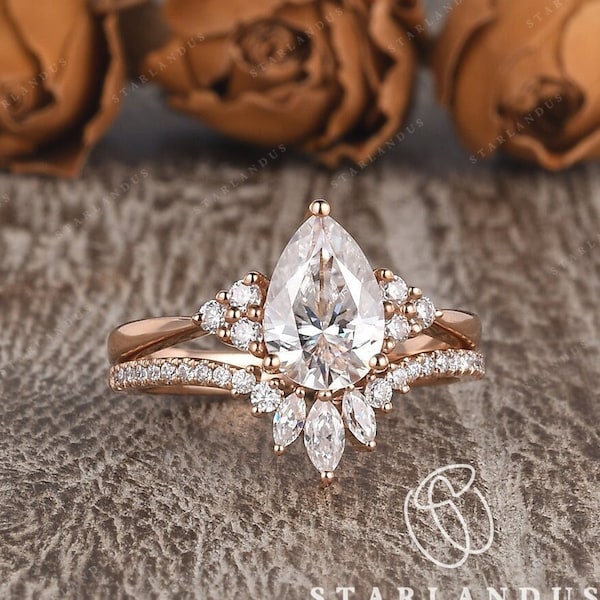 Pear Engagement Ring Set - Etsy