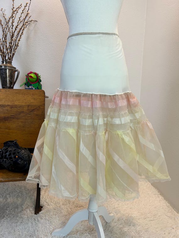 1950s petty skirt / 50s petty skirt / Vintage petti… - Gem