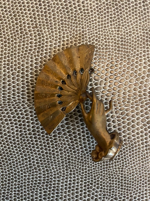 Victorian brooch - Gem