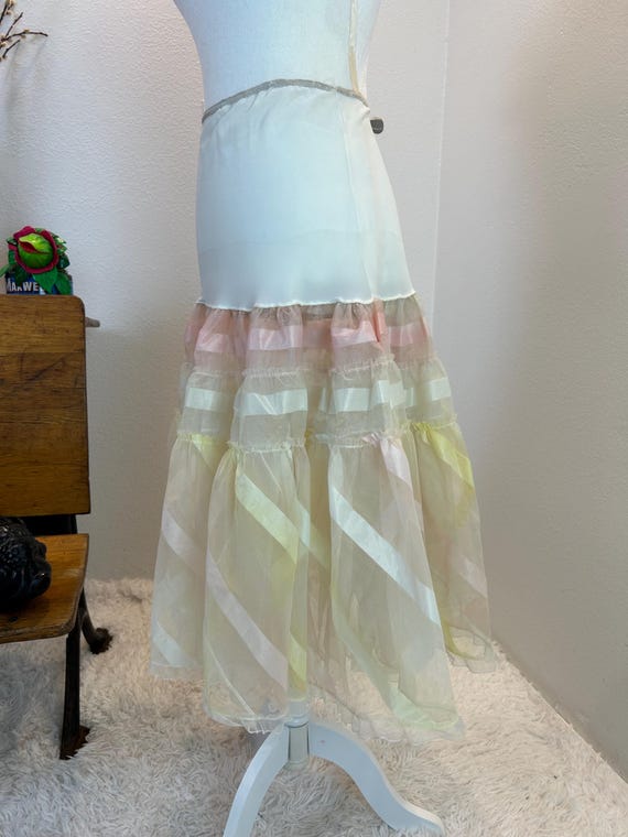 1950s petty skirt / 50s petty skirt / Vintage petti… - Gem