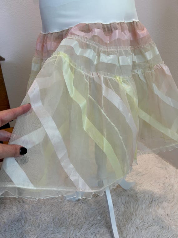 1950s petty skirt / 50s petty skirt / Vintage petti… - Gem