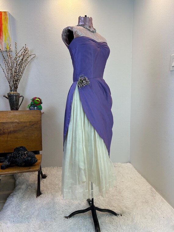Vintage 1950s Emily Wilkens Strapless Purple Party Dr… - Gem