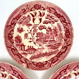 1930s Vintage Pink Red Willow Plate Set Instant Plate Wall Collection ...