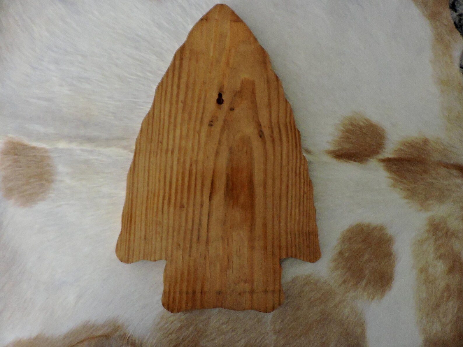 Solid Wood Arrowhead Wolf Plaque - Etsy