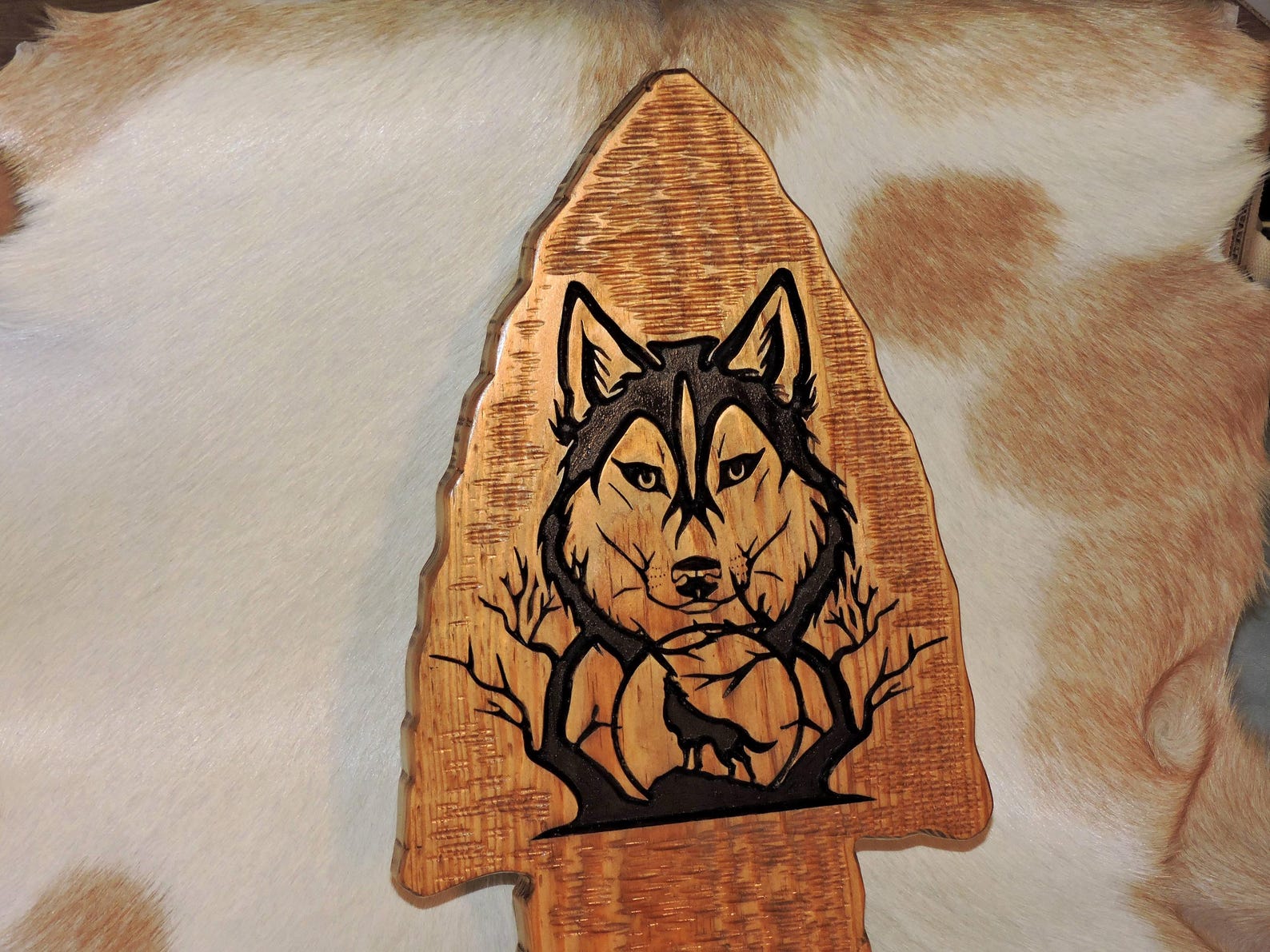 Solid Wood Arrowhead Wolf Plaque - Etsy