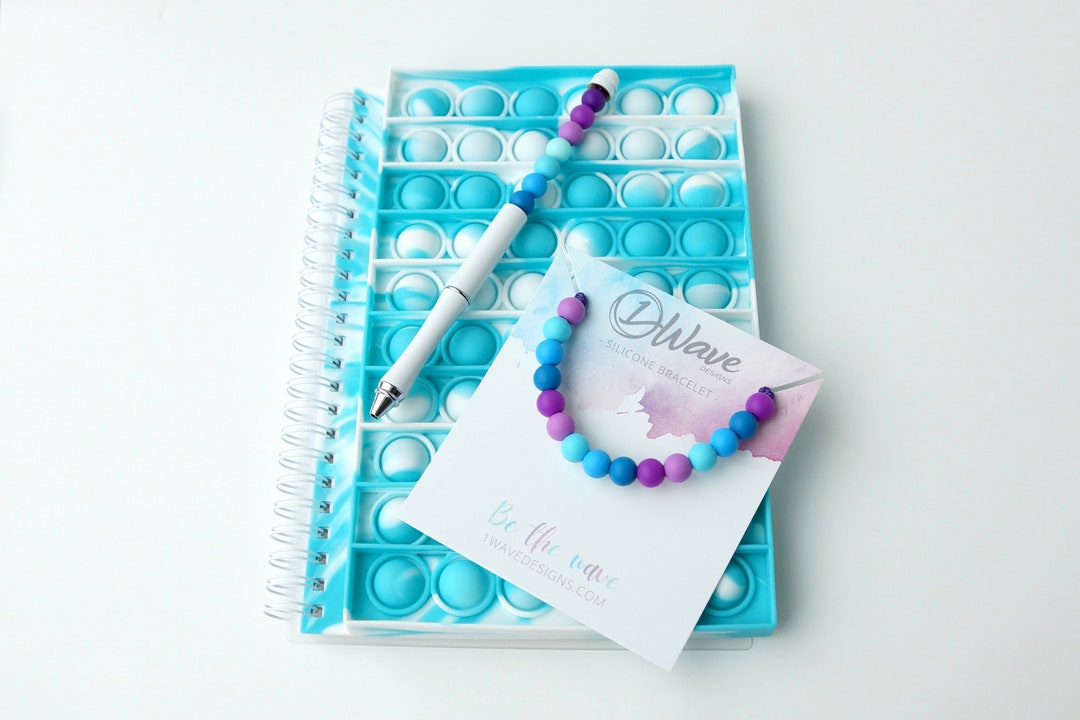 Silicone Pop It Gift Set (berry) | Notebook, Beaded Pen & Bracelet ...