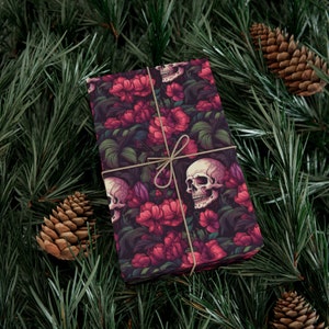 Gothic Gift Wrap | Goth Wrapping Paper | Tropigoth Pattern Skull and ...