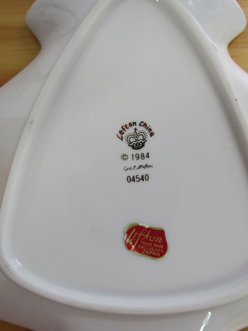 1984 Lefton China Hand Painted Dish #04540 - 8.5" X 7" Pine Tree Shaped ...