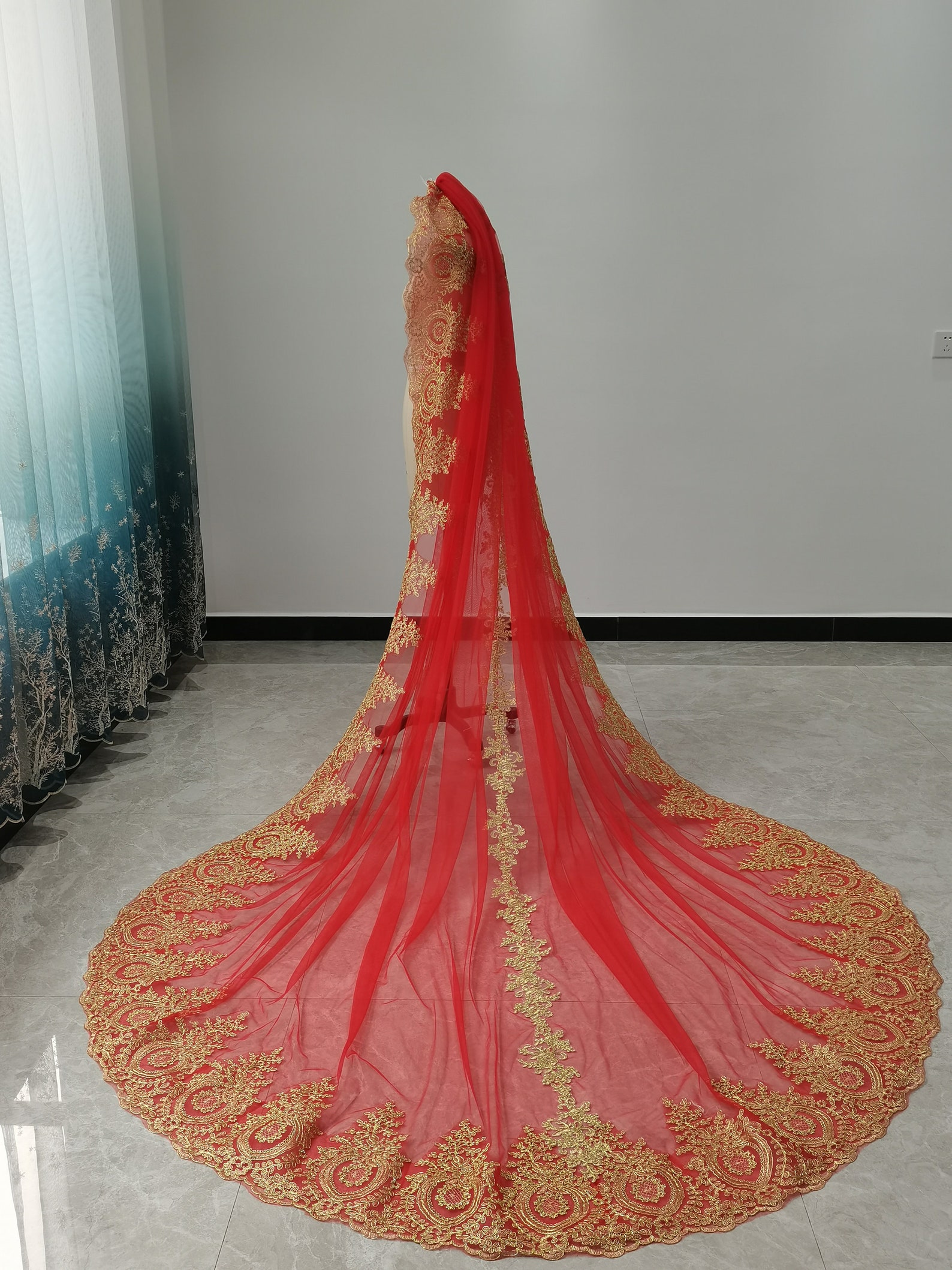 Red Veil cathedral Veilbridal Veil gold Lace Edgeone Layer - Etsy