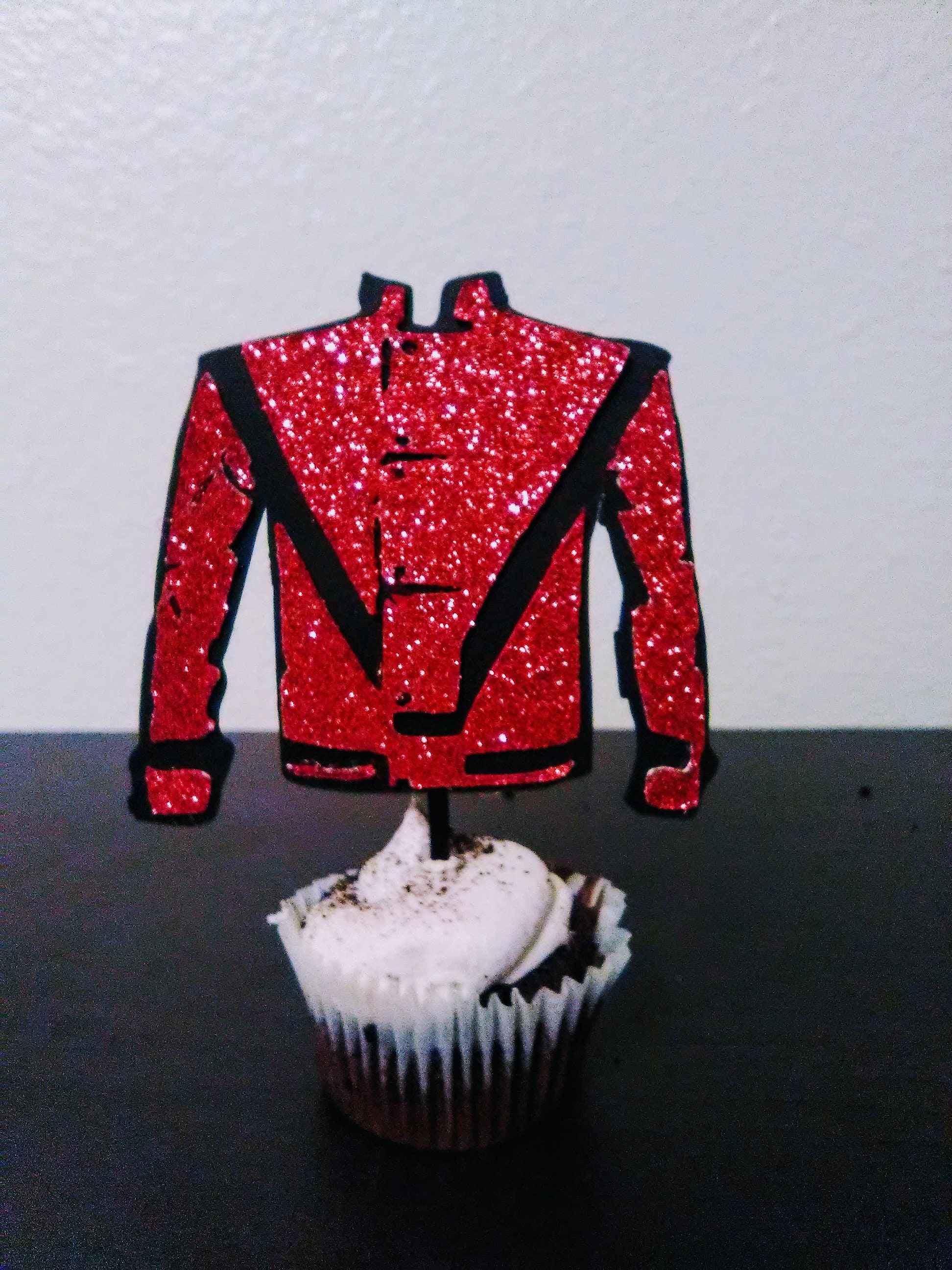 Michael Jackson Thriller Cupcake Toppers, Party Decorations, 12 Toppers ...
