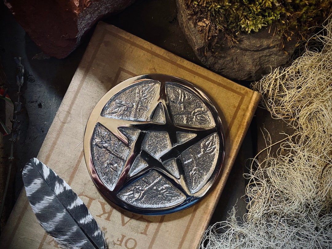 Pentacle Altar Plate Pentagram Silver Metal Disc Altar Decor Pagan ...