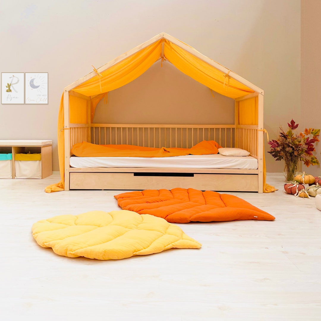 100% Cotton Leaf Play Mat Padded With Wool, Padded Play Mat, Baby Play ...