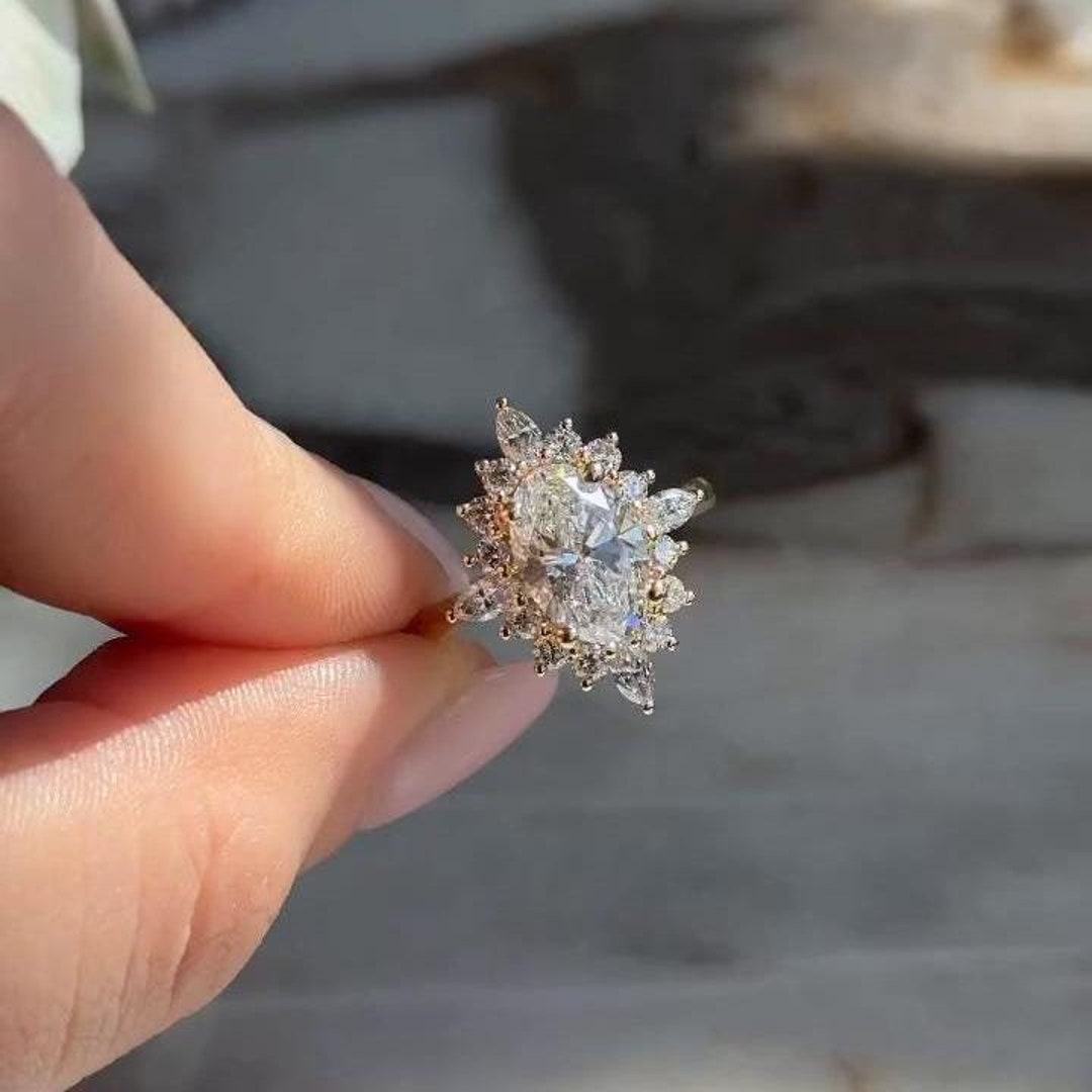 Sunburst Moissanite Halo Engagement Ring, Oval Moissanite Starburst ...