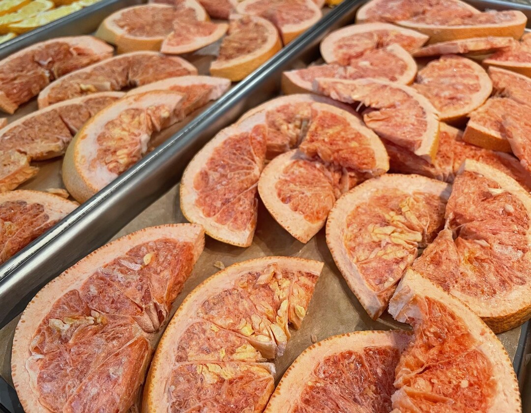Freeze-dried Red Grapefruit Slices Healthy Crunchy Snack 100% Natural ...