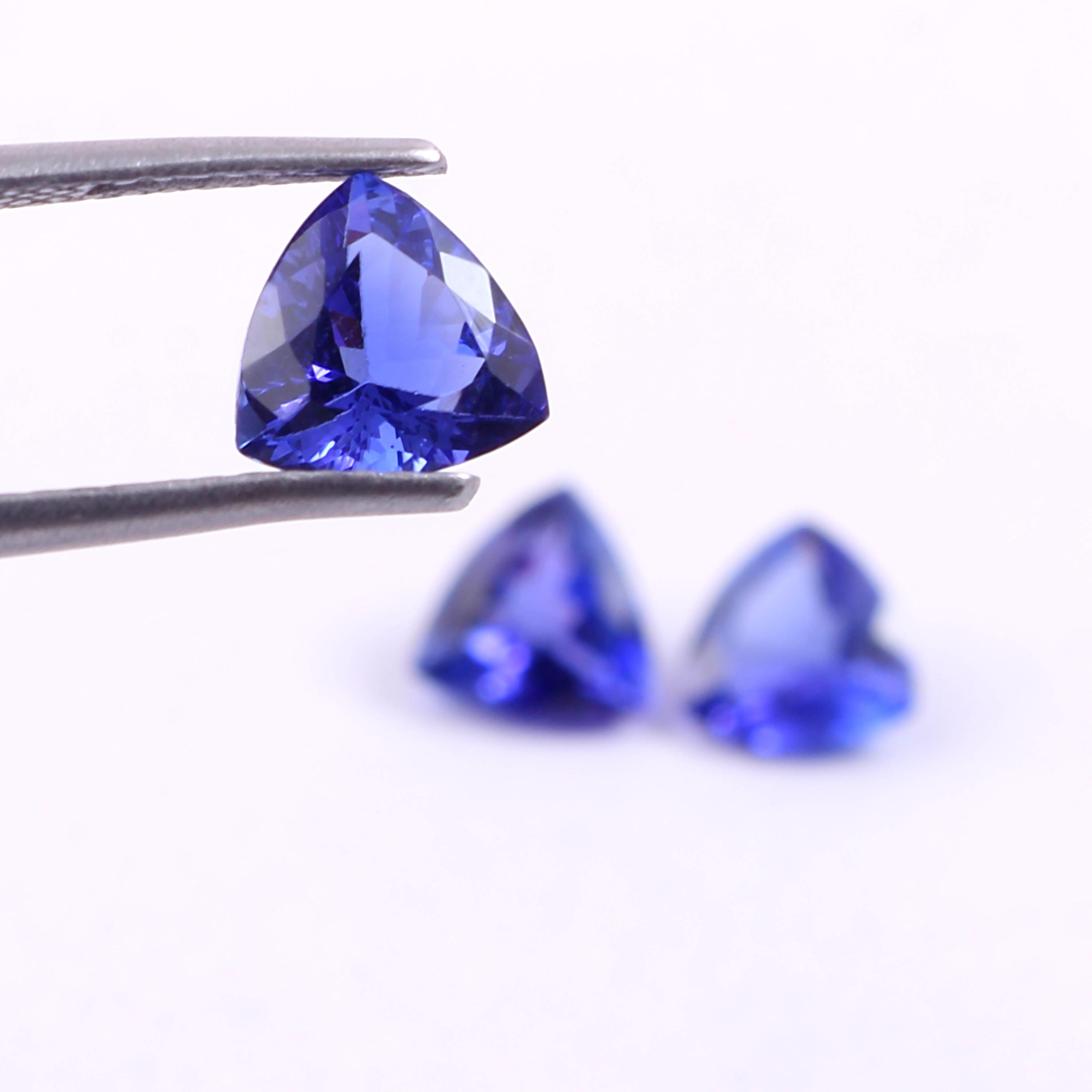 Natural Tanzanite Faceted Trillion Shape 2.35 Carat Tanzanite - Etsy UK