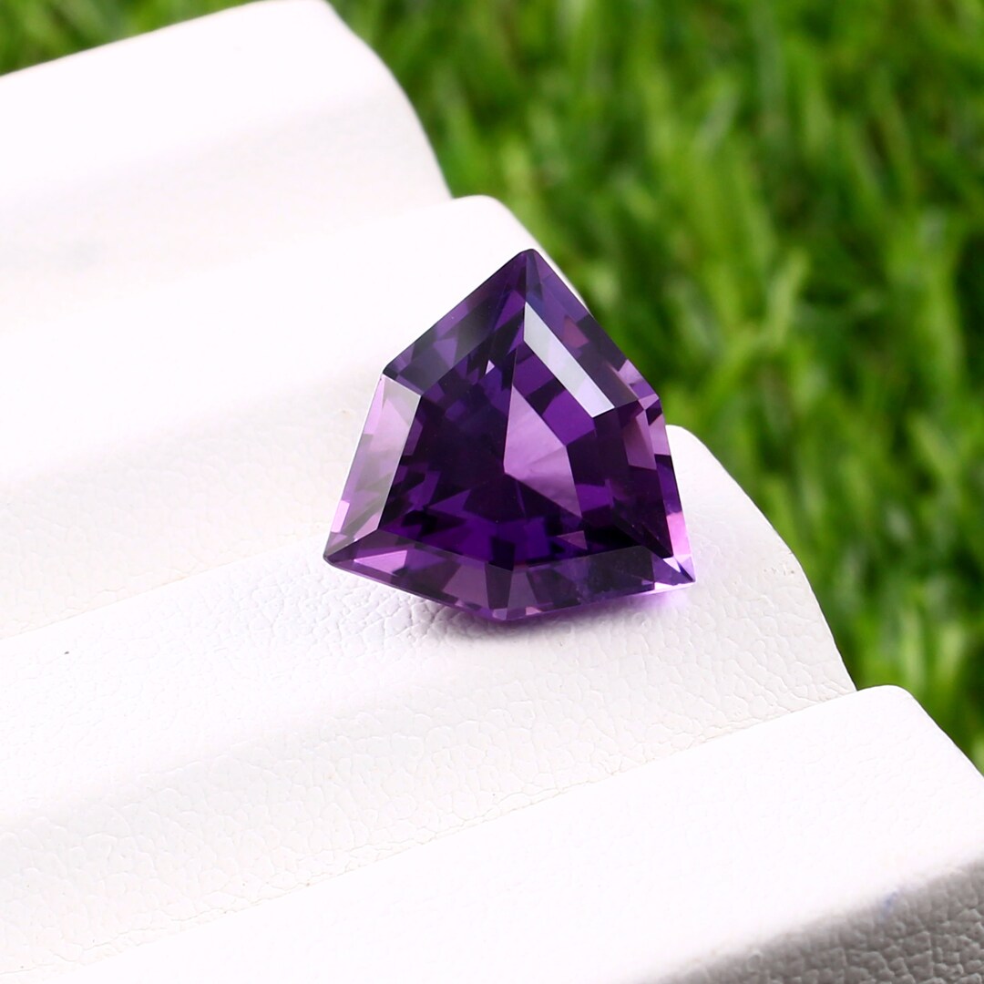 Amethyst Presicion Cut Trillion 5cts Good Quality Natural Loose Stone ...