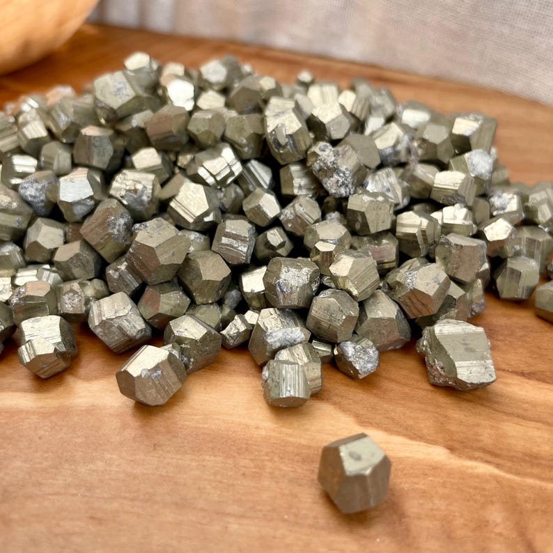 Pyrite Crystal – Natural Mini Pyrite Stones for Jewelry, Crafts ...