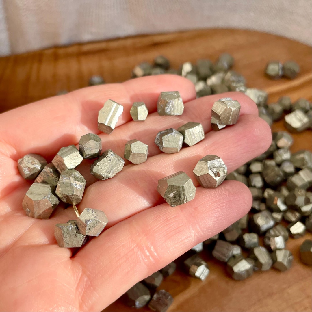 Pyrite Crystal – Natural Mini Pyrite Stones for Jewelry, Crafts ...