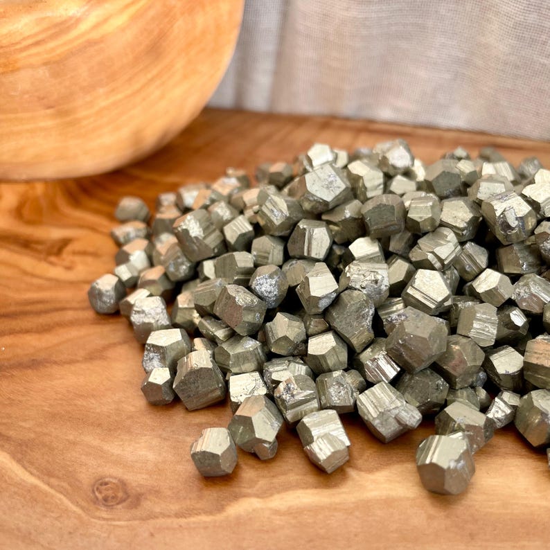 Pyrite Crystal – Natural Mini Pyrite Stones for Jewelry, Crafts ...