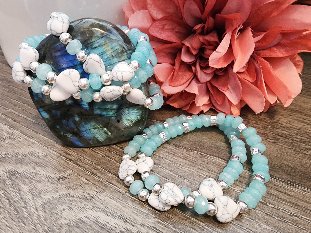 Beautiful White Heart Howlite Stone and Blue Quartz Calming Stretch ...