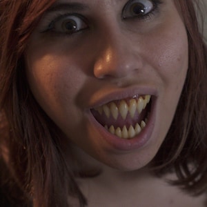 Pennywise Sharp Teeth Dentures - IT Killer Clown Cosplay Accessory for ...