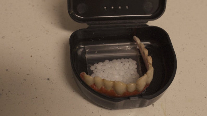 Dual Fang Dentures: Werewolf, Vampire & Creature Teeth for Halloween ...